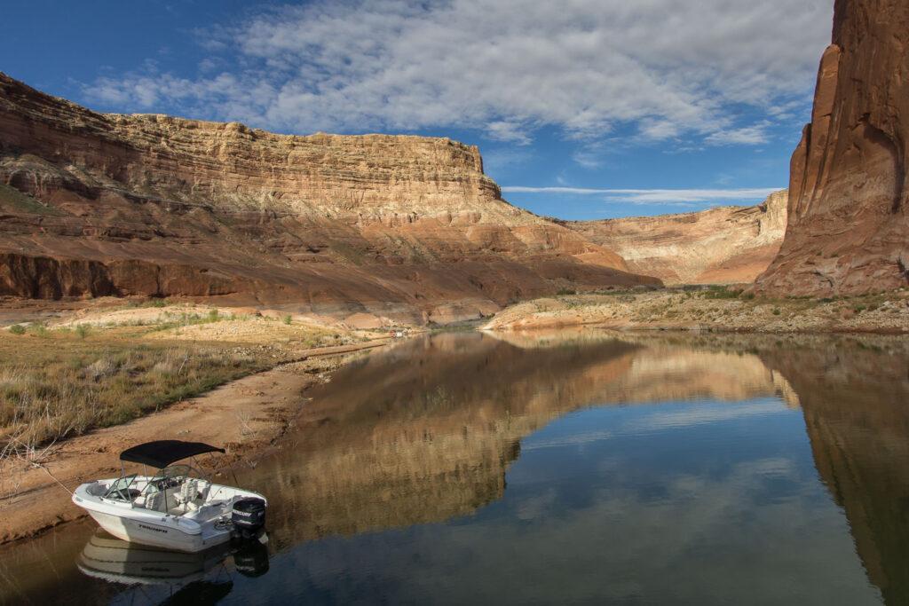 Houseboating on Lake Powell - Rock Creek Bay to West Canyon, AZ/UT ...